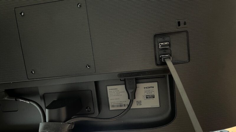 Samsung Smart Monitor M5 Review: A Smart StandAlone Samsung Screen ...
